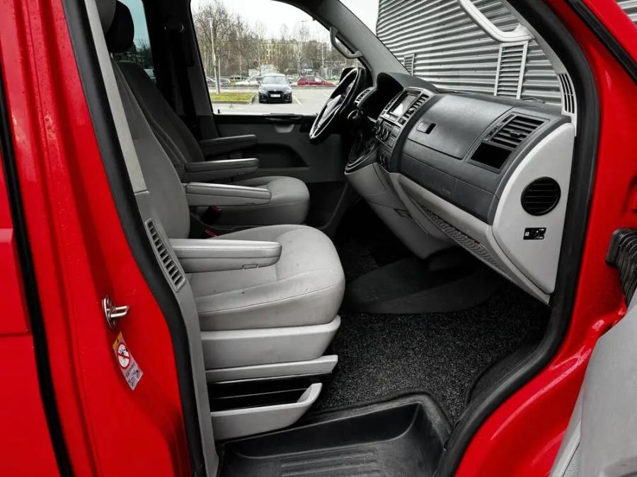Sarkans Volkswagen Transporter 2011 Rīga, ar dzinēja tilpumu 2.00 L un nobraukumu 248 tūkst. km par 11500 €, foto 11 vietnē AUTOMOTO.COM.LV