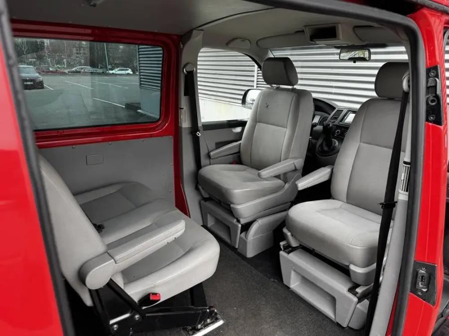 Sarkans Volkswagen Transporter 2011 Rīga, ar dzinēja tilpumu 2.00 L un nobraukumu 248 tūkst. km par 11500 €, foto 13 vietnē AUTOMOTO.COM.LV