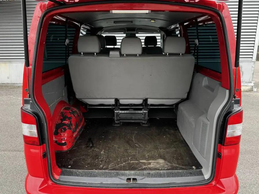 Sarkans Volkswagen Transporter 2011 Rīga, ar dzinēja tilpumu 2.00 L un nobraukumu 248 tūkst. km par 11500 €, foto 22 vietnē AUTOMOTO.COM.LV