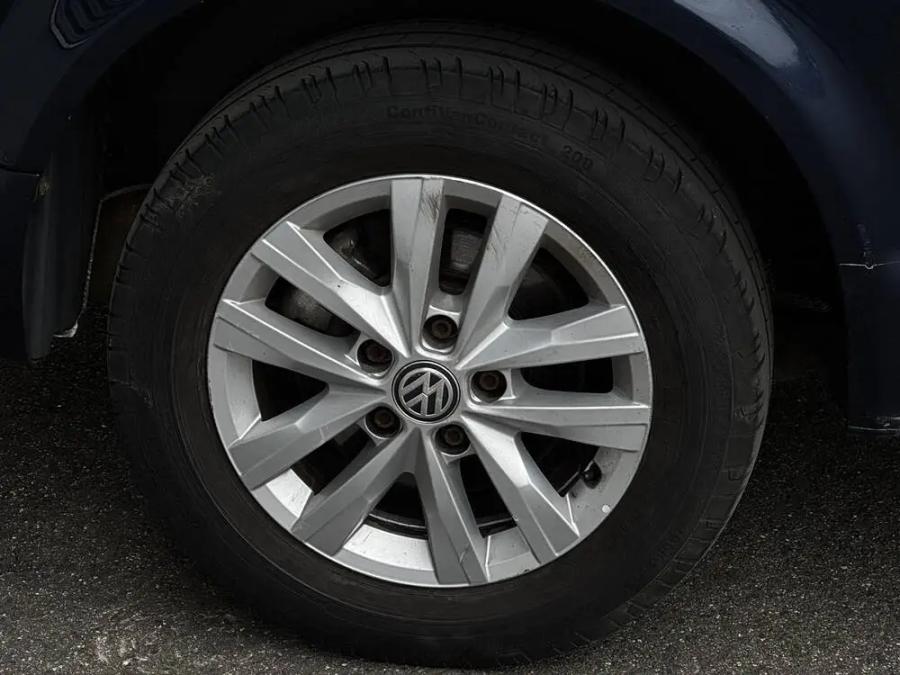 Sarkans Volkswagen Transporter 2011 Rīga, ar dzinēja tilpumu 2.00 L un nobraukumu 248 tūkst. km par 11500 €, foto 23 vietnē AUTOMOTO.COM.LV