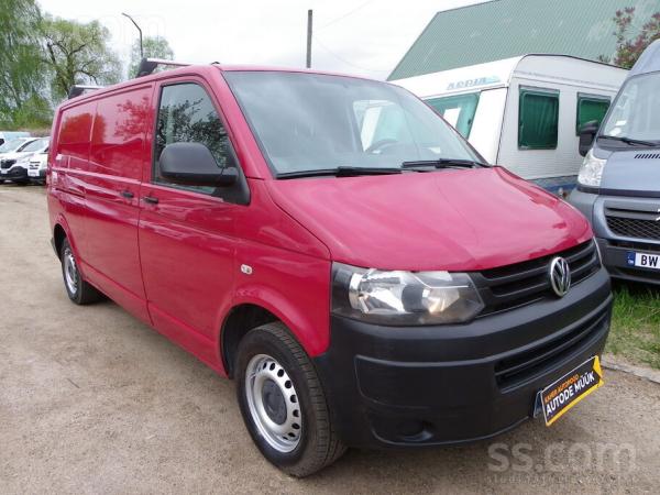 Red Volkswagen Transporter 2013 in Valka, with an engine capacity of 2.00 L and mileage of 333 thousand km for 7000 €, photo 1 on AUTOMOTO.COM.LV