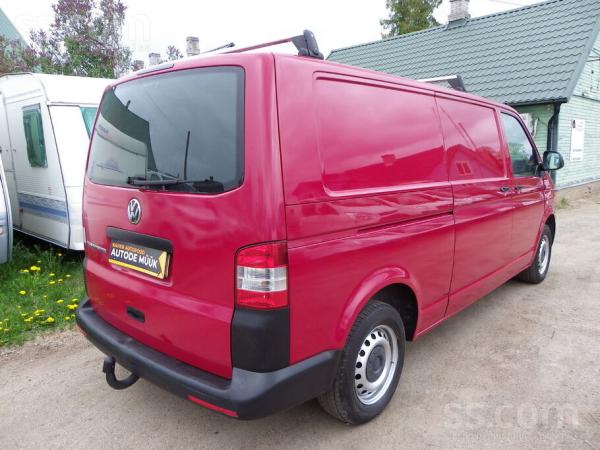 Red Volkswagen Transporter 2013 in Valka, with an engine capacity of 2.00 L and mileage of 333 thousand km for 7000 €, photo 5 on AUTOMOTO.COM.LV