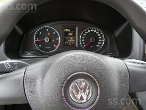 Sarkans Volkswagen Transporter 2013 Valka, ar dzinēja tilpumu 2.00 L un nobraukumu 333 tūkst. km par 7000 €, foto 9 vietnē AUTOMOTO.COM.LV
