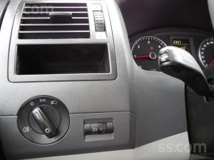 Sarkans Volkswagen Transporter 2013 Valka, ar dzinēja tilpumu 2.00 L un nobraukumu 333 tūkst. km par 7000 €, foto 12 vietnē AUTOMOTO.COM.LV