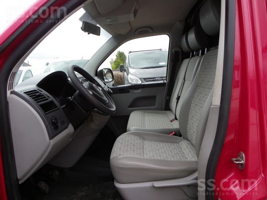 Sarkans Volkswagen Transporter 2013 Valka, ar dzinēja tilpumu 2.00 L un nobraukumu 333 tūkst. km par 7000 €, foto 13 vietnē AUTOMOTO.COM.LV