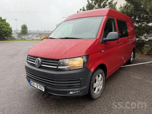Red Volkswagen Transporter 2016 in Rezekne, with an engine capacity of 2.00 L and mileage of 405 thousand km for 11400 €, photo 1 on AUTOMOTO.COM.LV