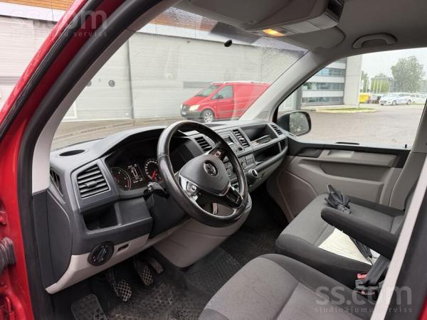 Red Volkswagen Transporter 2016 in Rezekne, with an engine capacity of 2.00 L and mileage of 405 thousand km for 11400 €, photo 6 on AUTOMOTO.COM.LV