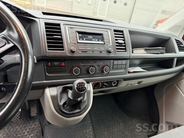 Red Volkswagen Transporter 2016 in Rezekne, with an engine capacity of 2.00 L and mileage of 405 thousand km for 11400 €, photo 8 on AUTOMOTO.COM.LV