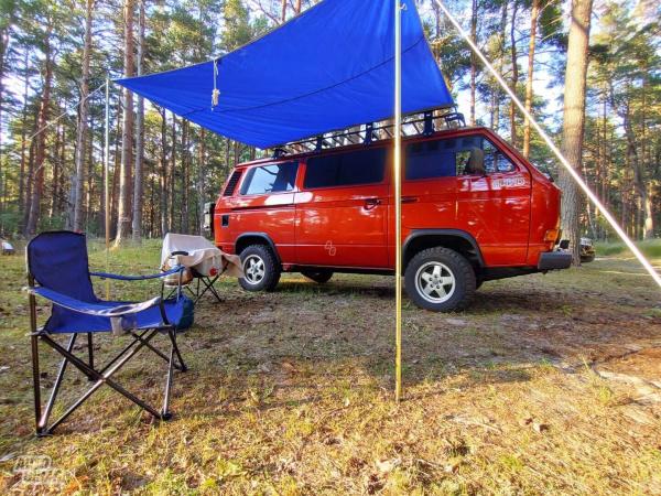 Red Volkswagen Transporter 1990 in Vilnius, with an engine capacity of 1.90 L and mileage of 360 thousand km for 21000 €, photo 7 on AUTOMOTO.COM.LV
