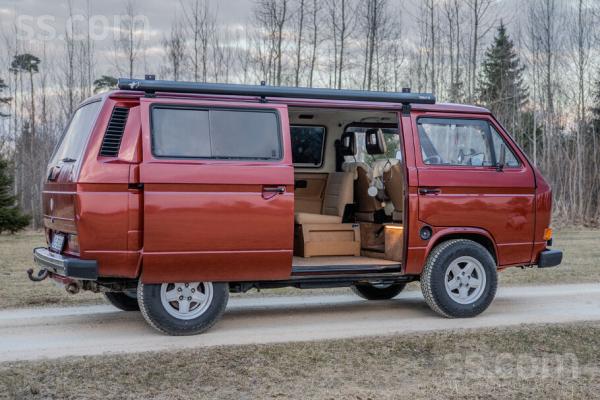 Sarkans Volkswagen Transporter 1990 Rīga, ar dzinēja tilpumu 1.90 L un nobraukumu 0 tūkst. km par 12000 €, foto 7 vietnē AUTOMOTO.COM.LV