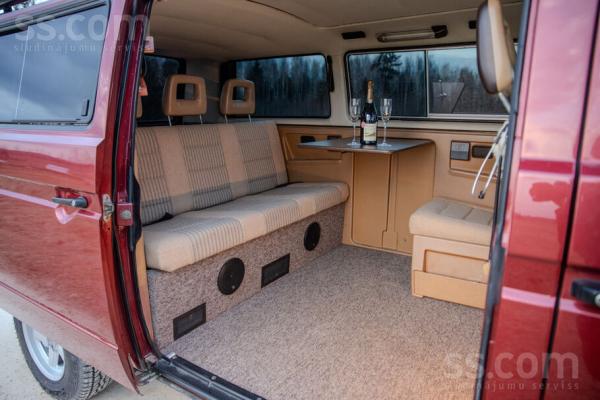 Sarkans Volkswagen Transporter 1990 Rīga, ar dzinēja tilpumu 1.90 L un nobraukumu 0 tūkst. km par 12000 €, foto 10 vietnē AUTOMOTO.COM.LV
