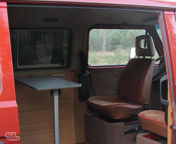 Красный Фольксваген Transporter 1990 в Вильнюс, объемом двигателя 1.90 л и пробегом 360 тыс. км за 21000 €, фото 5 на AUTOMOTO.COM.LV