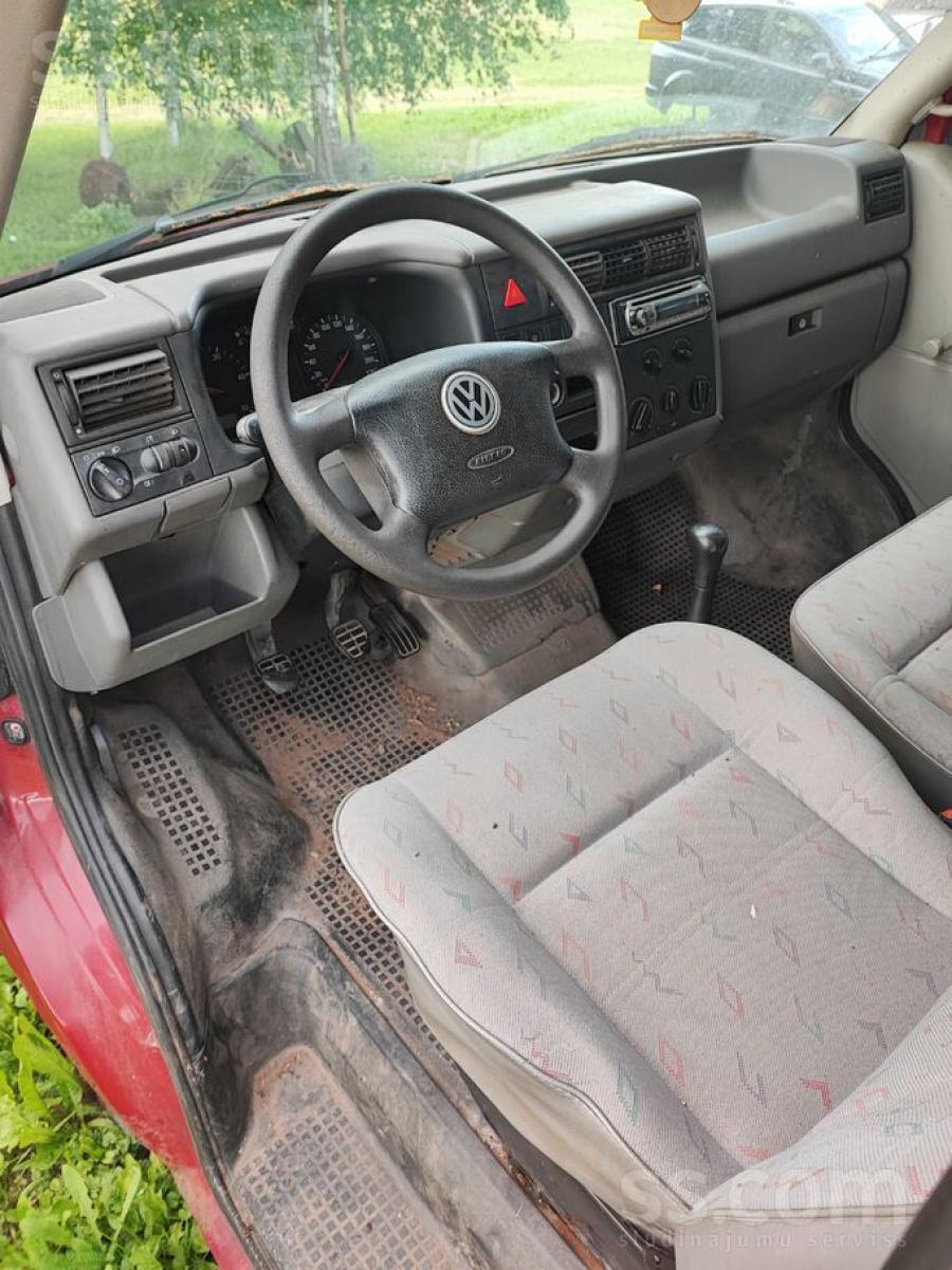 Red Volkswagen Transporter 1997 in Riga, with an engine capacity of 2.50 L and mileage of 0 thousand km for 800 €, photo 2 on AUTOMOTO.COM.LV