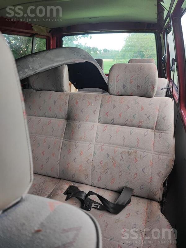 Sarkans Volkswagen Transporter 1997 Rīga, ar dzinēja tilpumu 2.50 L un nobraukumu 0 tūkst. km par 800 €, foto 4 vietnē AUTOMOTO.COM.LV