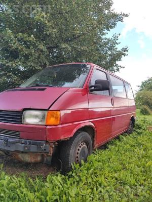 Red Volkswagen Transporter 1997 in Riga, with an engine capacity of 2.50 L and mileage of 0 thousand km for 800 €, photo 7 on AUTOMOTO.COM.LV
