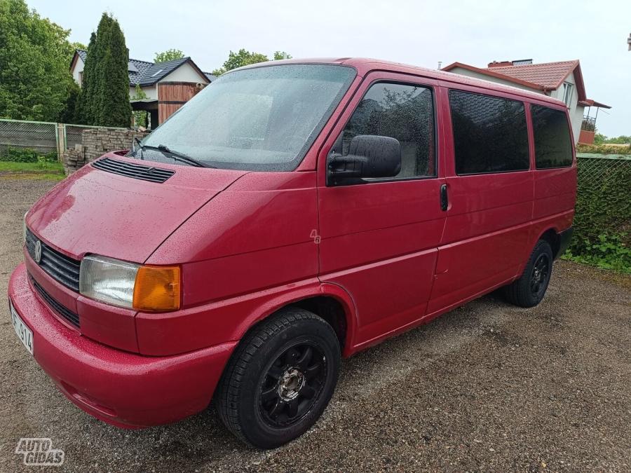 Sarkans Volkswagen Transporter 1999 Alīta, ar dzinēja tilpumu 2.50 L un nobraukumu 366 tūkst. km par 1690 €, foto 1 vietnē AUTOMOTO.COM.LV