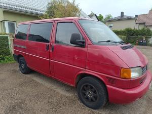 Sarkans Volkswagen Transporter 1999 Alīta, ar dzinēja tilpumu 2.50 L un nobraukumu 366 tūkst. km par 1690 €, foto 4 vietnē AUTOMOTO.COM.LV