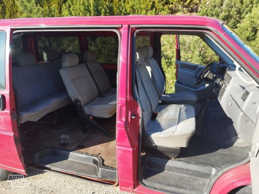 Sarkans Volkswagen Transporter 1999 Alīta, ar dzinēja tilpumu 2.50 L un nobraukumu 366 tūkst. km par 1690 €, foto 10 vietnē AUTOMOTO.COM.LV