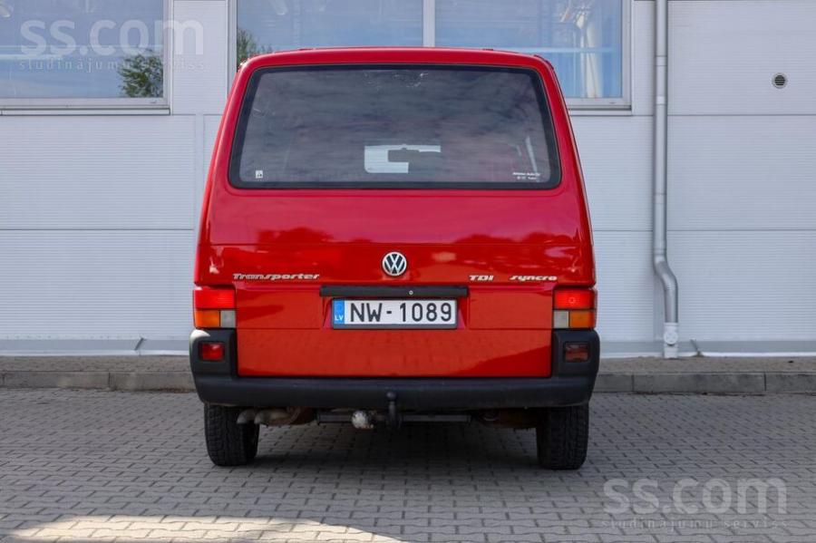 Sarkans Volkswagen Transporter 2004 Rīga, ar dzinēja tilpumu 2.50 L un nobraukumu 0 tūkst. km par 7995 €, foto 7 vietnē AUTOMOTO.COM.LV