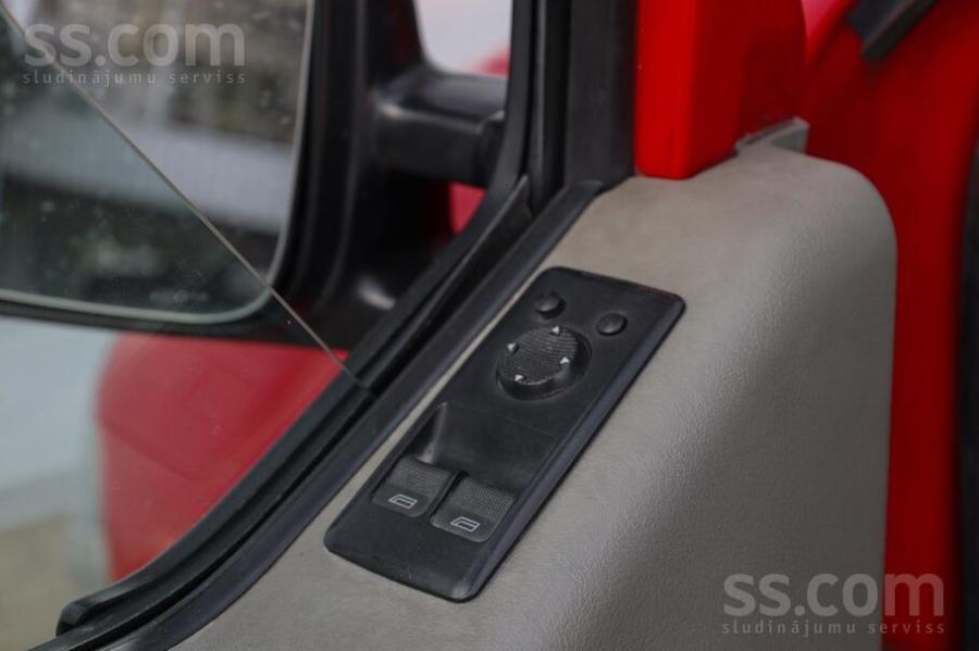 Sarkans Volkswagen Transporter 2004 Rīga, ar dzinēja tilpumu 2.50 L un nobraukumu 0 tūkst. km par 7995 €, foto 13 vietnē AUTOMOTO.COM.LV