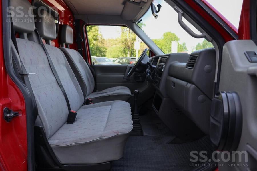 Sarkans Volkswagen Transporter 2004 Rīga, ar dzinēja tilpumu 2.50 L un nobraukumu 0 tūkst. km par 7995 €, foto 16 vietnē AUTOMOTO.COM.LV