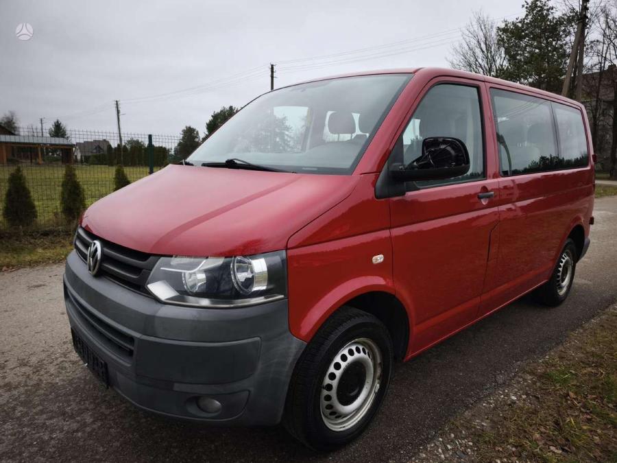 Red Volkswagen Transporter 2010 in Varena, with an engine capacity of 2.00 L and mileage of 227 thousand km for 9200 €, photo 2 on AUTOMOTO.COM.LV