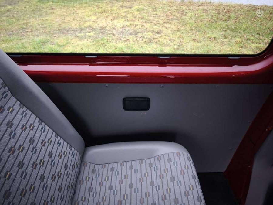 Red Volkswagen Transporter 2010 in Varena, with an engine capacity of 2.00 L and mileage of 227 thousand km for 9200 €, photo 18 on AUTOMOTO.COM.LV