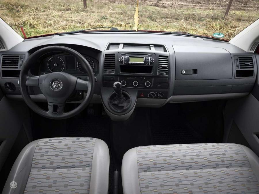 Red Volkswagen Transporter 2010 in Varena, with an engine capacity of 2.00 L and mileage of 227 thousand km for 9200 €, photo 27 on AUTOMOTO.COM.LV