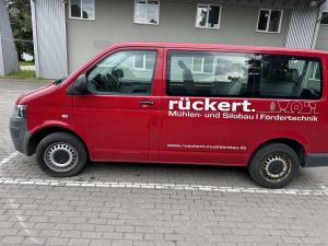 Красный Фольксваген Transporter 2010 в Паневежис, объемом двигателя 2.00 л и пробегом 239 тыс. км за 6700 €, фото 4 на AUTOMOTO.COM.LV
