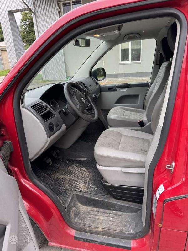 Red Volkswagen Transporter 2010 in Panevezys, with an engine capacity of 2.00 L and mileage of 239 thousand km for 6700 €, photo 6 on AUTOMOTO.COM.LV