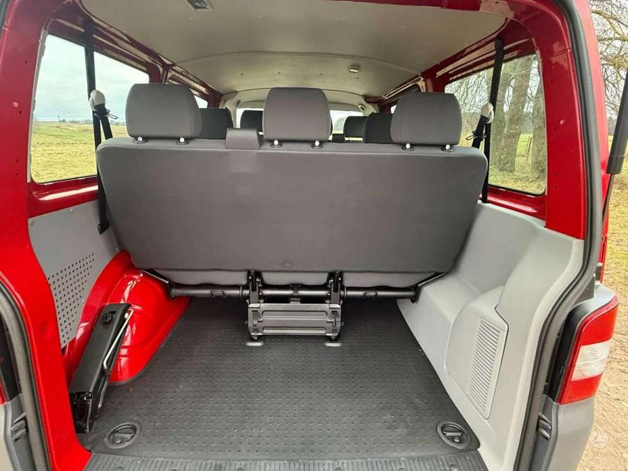 Sarkans Volkswagen Transporter 2012 Viļņa, ar dzinēja tilpumu 2.00 L un nobraukumu 261 tūkst. km par 9300 €, foto 12 vietnē AUTOMOTO.COM.LV