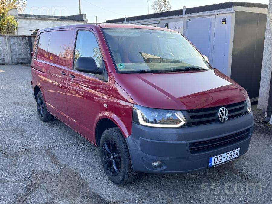 Red Volkswagen Transporter 2013 in Daugavpils, with an engine capacity of 2.00 L and mileage of 0 thousand km for 9100 €, photo 1 on AUTOMOTO.COM.LV