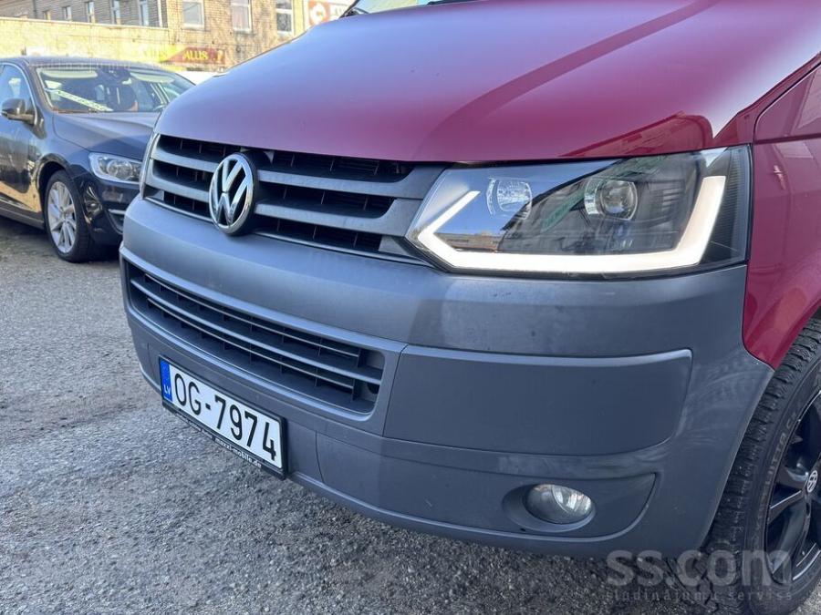 Red Volkswagen Transporter 2013 in Daugavpils, with an engine capacity of 2.00 L and mileage of 0 thousand km for 9100 €, photo 8 on AUTOMOTO.COM.LV