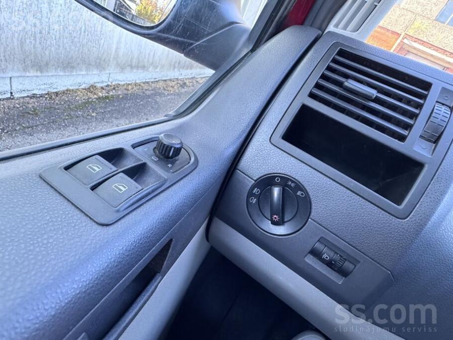 Red Volkswagen Transporter 2013 in Daugavpils, with an engine capacity of 2.00 L and mileage of 0 thousand km for 9100 €, photo 20 on AUTOMOTO.COM.LV