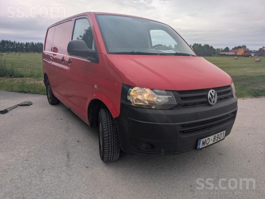 Sarkans Volkswagen Transporter 2013 Rīga, ar dzinēja tilpumu 2.00 L un nobraukumu 465 tūkst. km par 4000 €, foto 3 vietnē AUTOMOTO.COM.LV
