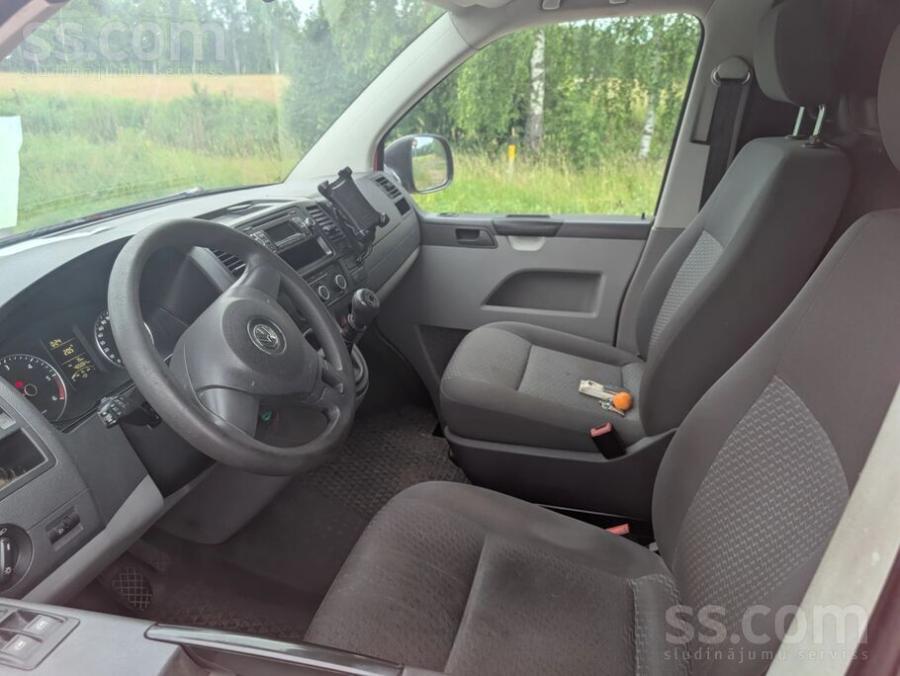 Sarkans Volkswagen Transporter 2013 Rīga, ar dzinēja tilpumu 2.00 L un nobraukumu 465 tūkst. km par 4000 €, foto 8 vietnē AUTOMOTO.COM.LV