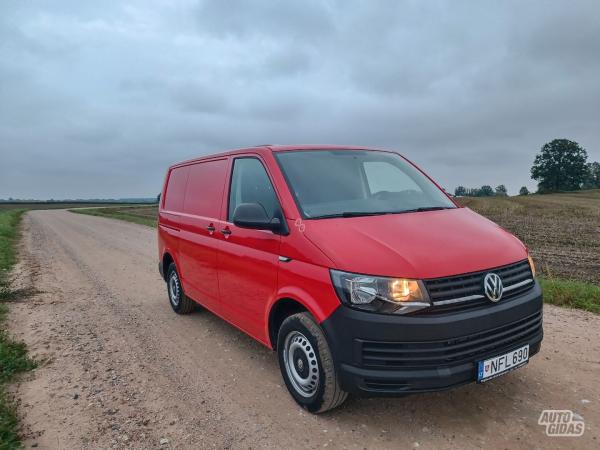 Sarkans Volkswagen Transporter 2018 Marijampole, ar dzinēja tilpumu 2.00 L un nobraukumu 98 tūkst. km par 12150 €, foto 3 vietnē AUTOMOTO.COM.LV