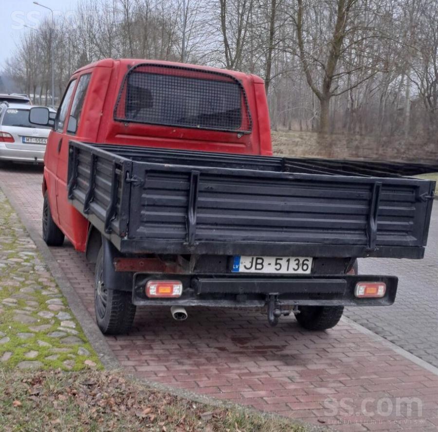 Sarkans Volkswagen Transporter 1997 Ventspils, ar dzinēja tilpumu 1.90 L un nobraukumu 455 tūkst. km par 2200 €, foto 2 vietnē AUTOMOTO.COM.LV