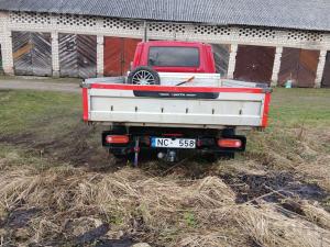 Sarkans Volkswagen Transporter 2003 Liepāja, ar dzinēja tilpumu 2.50 L un nobraukumu 290 tūkst. km par 3700 €, foto 3 vietnē AUTOMOTO.COM.LV