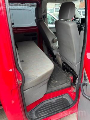 Sarkans Volkswagen Transporter 2008 Rīga, ar dzinēja tilpumu 2.50 L un nobraukumu 350 tūkst. km par 5500 €, foto 4 vietnē AUTOMOTO.COM.LV