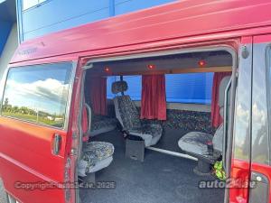 Sarkans Volkswagen Transporter 1997 Tallina, ar dzinēja tilpumu 2.50 L un nobraukumu 518 tūkst. km par 4500 €, foto 11 vietnē AUTOMOTO.COM.LV