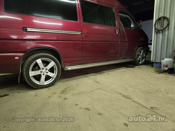 Sarkans Volkswagen Transporter 2000 Hāpsalu, ar dzinēja tilpumu 2.50 L un nobraukumu 1020 tūkst. km par 2500 €, foto 2 vietnē AUTOMOTO.COM.LV