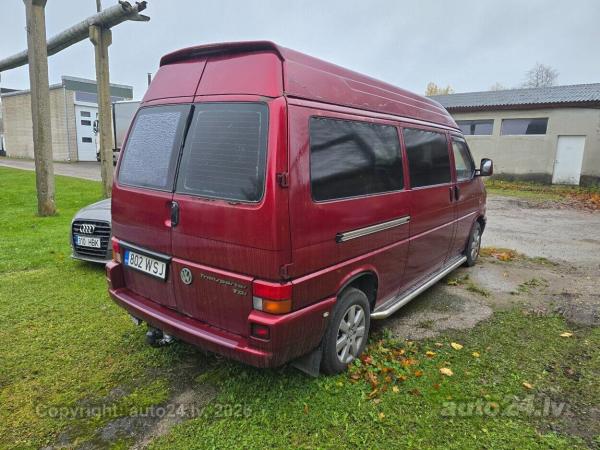 Sarkans Volkswagen Transporter 2000 Hāpsalu, ar dzinēja tilpumu 2.50 L un nobraukumu 1020 tūkst. km par 2500 €, foto 5 vietnē AUTOMOTO.COM.LV