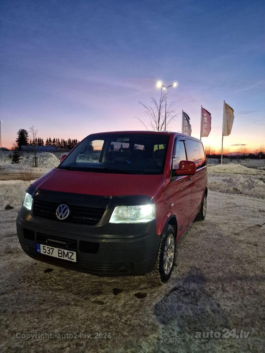 Red Volkswagen Transporter 2003 in Tartu, with an engine capacity of 2.50 L and mileage of 300 thousand km for 4199 €, photo 1 on AUTOMOTO.COM.LV