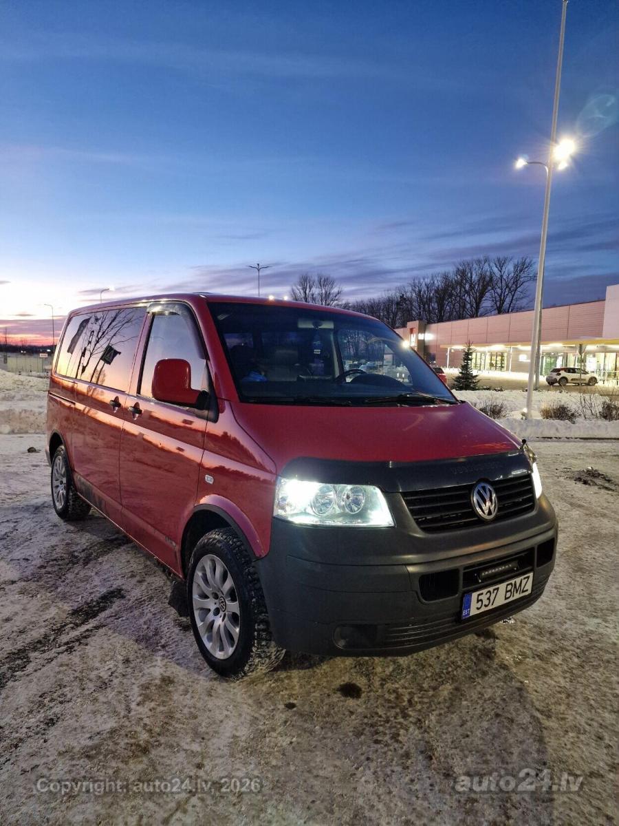Red Volkswagen Transporter 2003 in Tartu, with an engine capacity of 2.50 L and mileage of 300 thousand km for 4199 €, photo 2 on AUTOMOTO.COM.LV