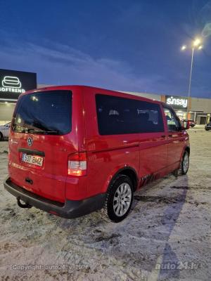Red Volkswagen Transporter 2003 in Tartu, with an engine capacity of 2.50 L and mileage of 300 thousand km for 4199 €, photo 3 on AUTOMOTO.COM.LV
