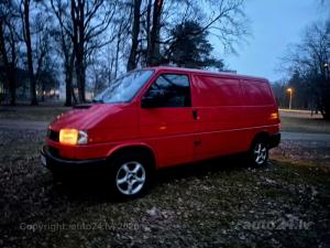 Red Volkswagen Transporter 2003 in Parnu, with an engine capacity of 2.50 L and mileage of 600 thousand km for 3800 €, photo 3 on AUTOMOTO.COM.LV