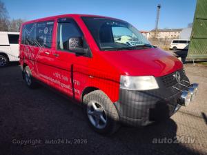 Sarkans Volkswagen Transporter 2004 Tallina, ar dzinēja tilpumu 2.00 L un nobraukumu 457 tūkst. km par 4499 €, foto 7 vietnē AUTOMOTO.COM.LV