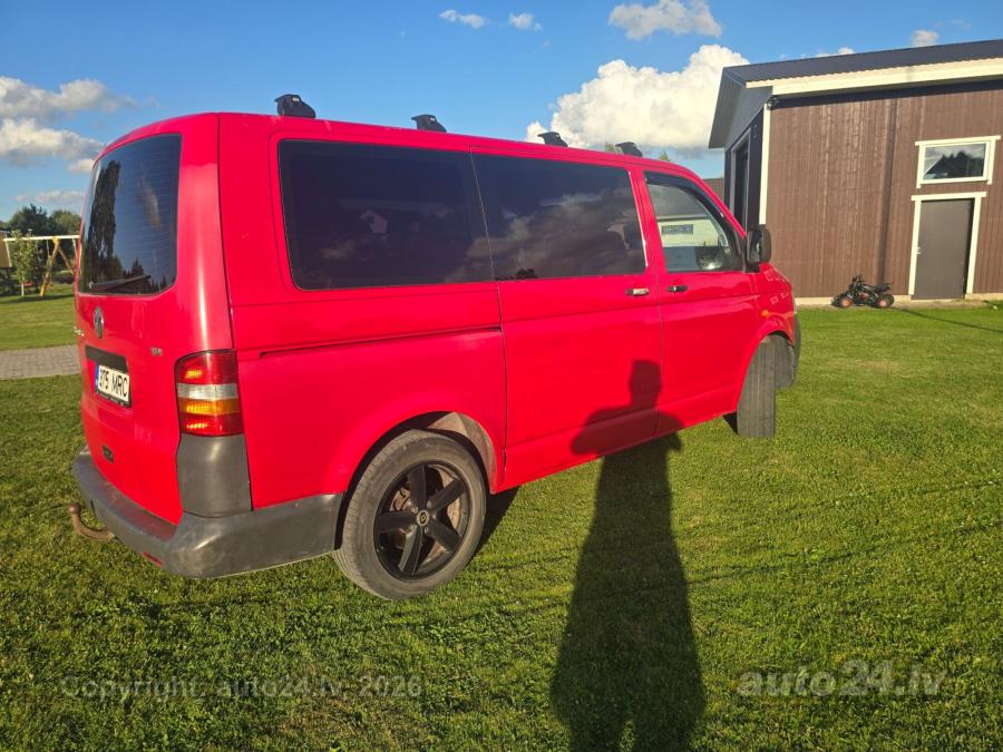 Red Volkswagen Transporter 2006 in Tallinn, with an engine capacity of 1.90 L and mileage of 470 thousand km for 3500 €, photo 3 on AUTOMOTO.COM.LV