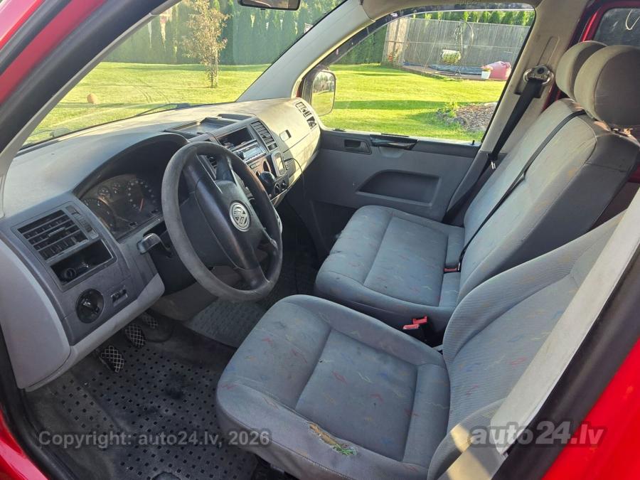 Red Volkswagen Transporter 2006 in Tallinn, with an engine capacity of 1.90 L and mileage of 470 thousand km for 3500 €, photo 8 on AUTOMOTO.COM.LV
